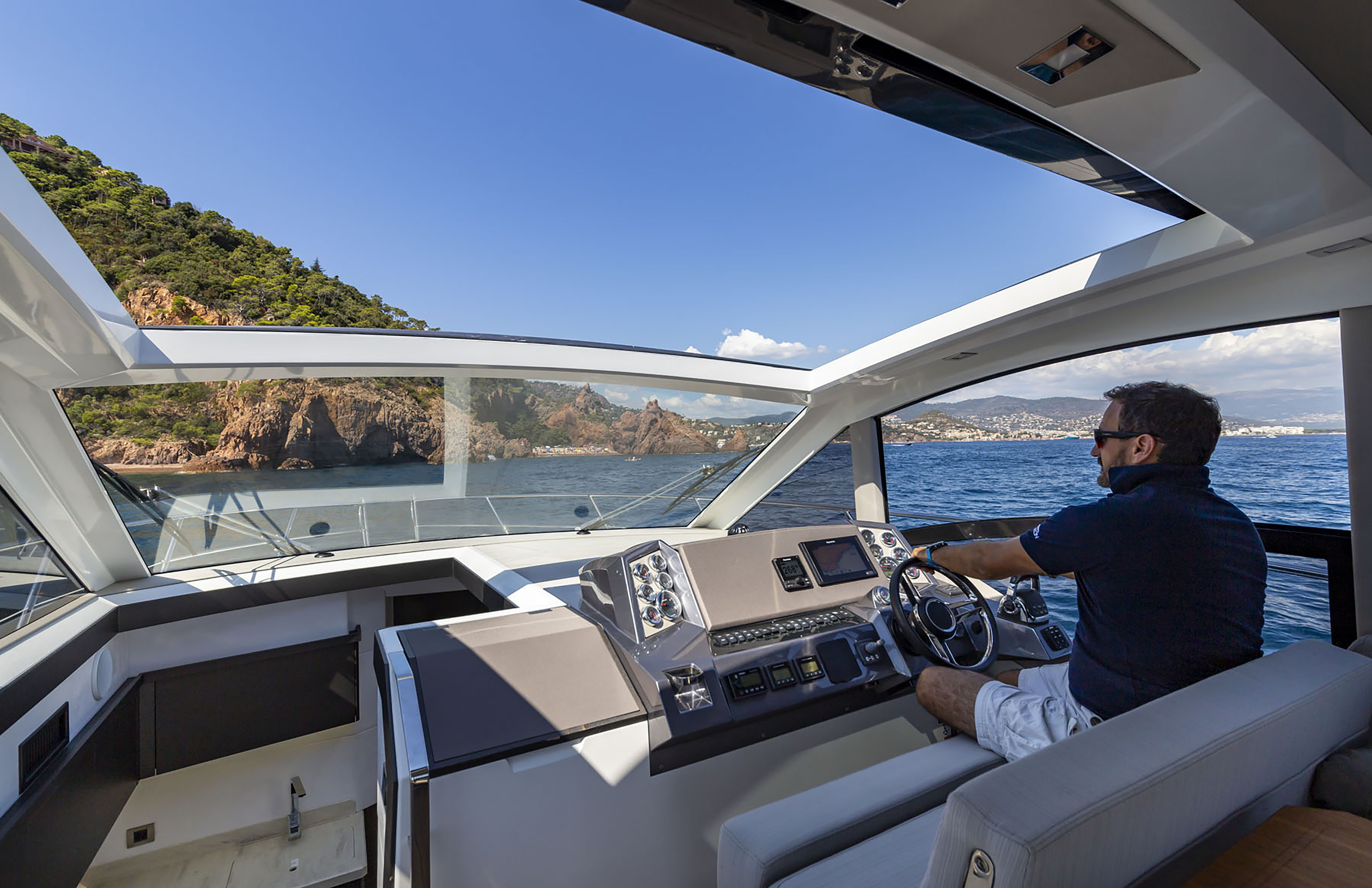 Galeon 425 HTS Details - Used Boats For Sale in Dubai, UAE | Boat ...